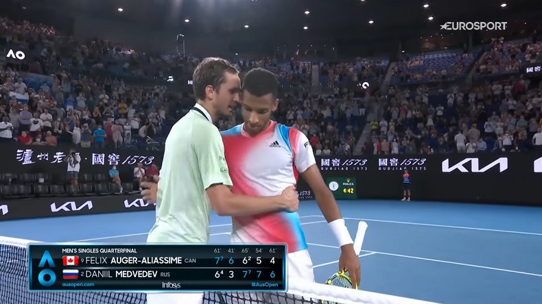 Un point exceptionnel d'Auger-Aliassime contre Medvedev au cœur d'un match fabuleux (Open d ...