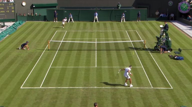 L'amortie grotesque de Rafa Nadal (Wimbledon 2017)